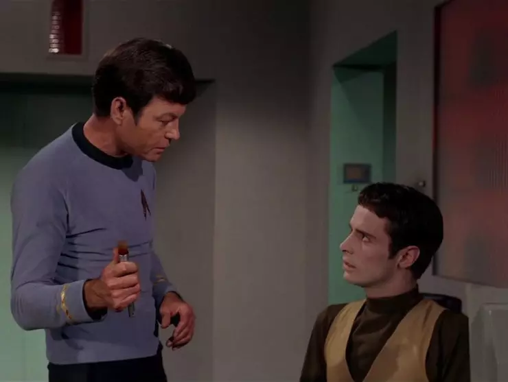 Повторно гледање на оригиналната серија Star Trek: „Со кое било друго име“ 7528_9