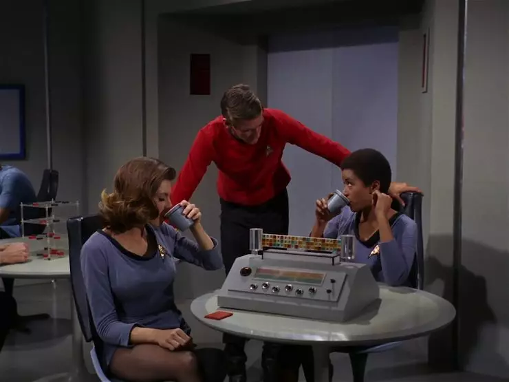 Star Trek oriģinālā seriāla atkārtota skatīšanās: “Alternatīvais faktors” 7537_4