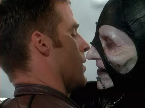 Farscape Rewatch: “Olhe para a princesa I: um beijo é apenas um beijo” 75382_8