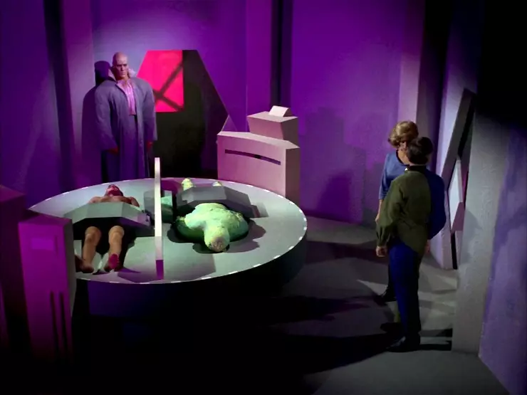 Star Trek oriģinālā seriāla atkārtota skatīšanās: “No kā ir izgatavotas mazās meitenes?” 7553_4