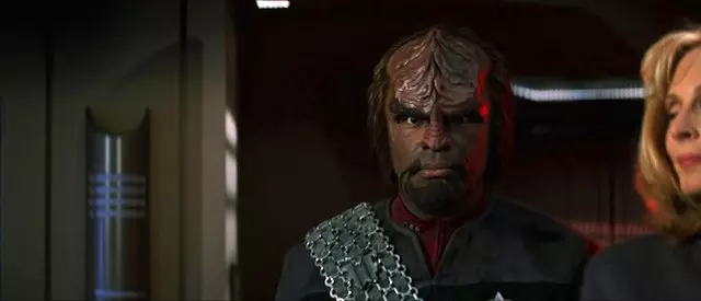 “Rhaid tynnu’r llinell yma!” Star Trek: Cyswllt Cyntaf 7893_2