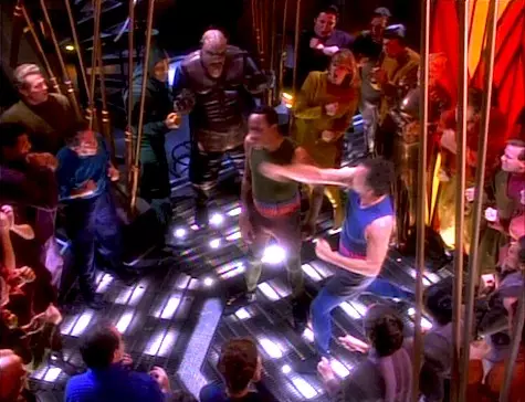 Star Trek: Deep Space Nine Atkārtota skatīšanās: “Q-Less” 7895_3