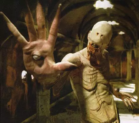 Pan’s Labyrinth හි අන්ධකාරය, ශෝකය සහ ම්ලේච්ඡත්වය වැලඳ ගැනීම 80290_3