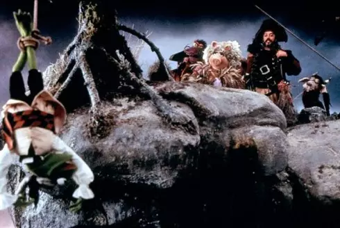 Zeilen voor avontuur op de Big Blue Wet Thing: Muppet Treasure Island 81595_1