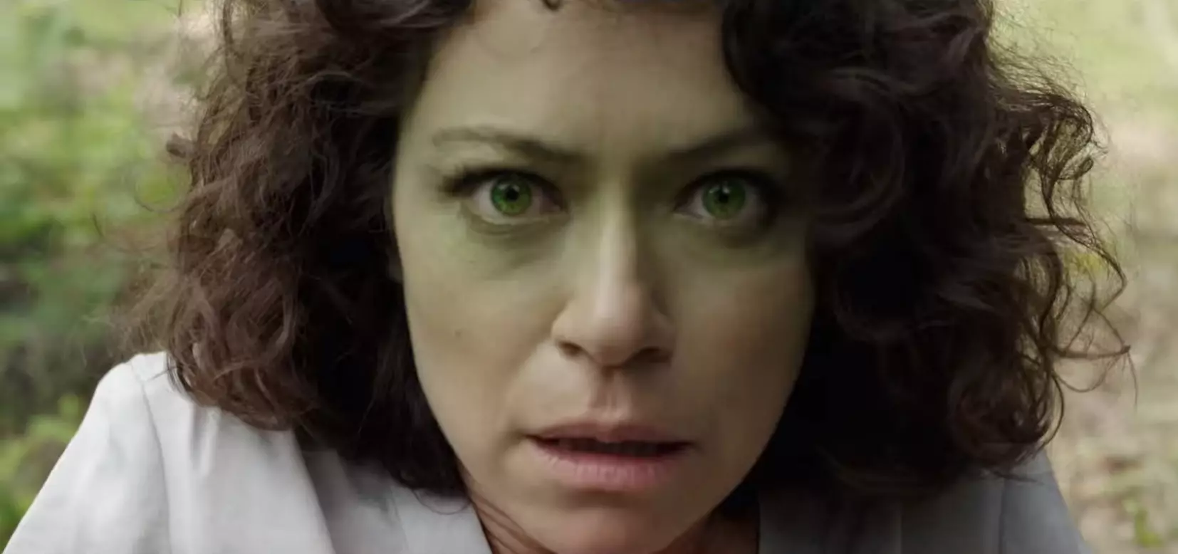 She-Hulk Tahu Bahwa Menyalurkan Kemarahan Bukanlah Tiket di Trailer Pertama