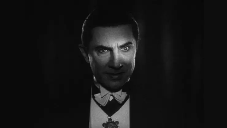Dracula Daily minnir okkur á hvers vegna við getum aldrei fengið nóg af talningunni