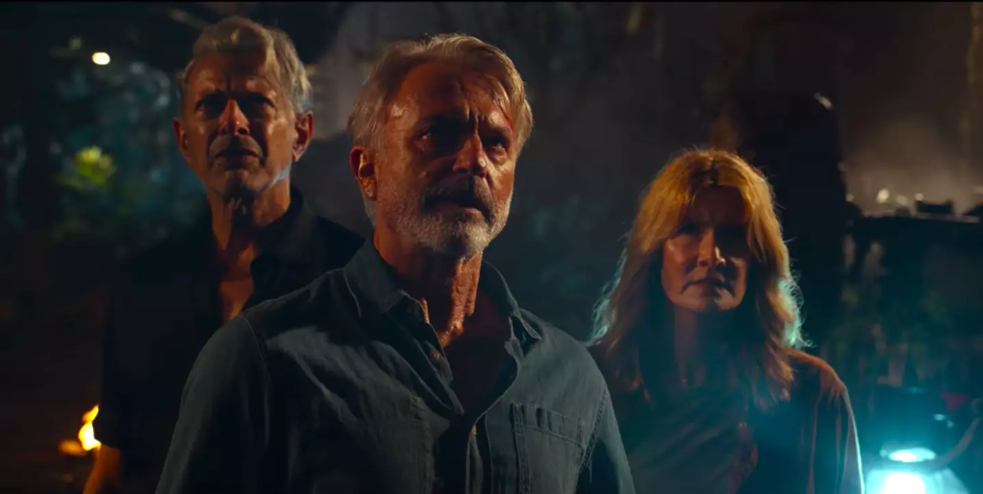 Mennesker og dinosaurer gjør en veldig dårlig jobb med å sameksistere i Jurassic World Dominion-traileren