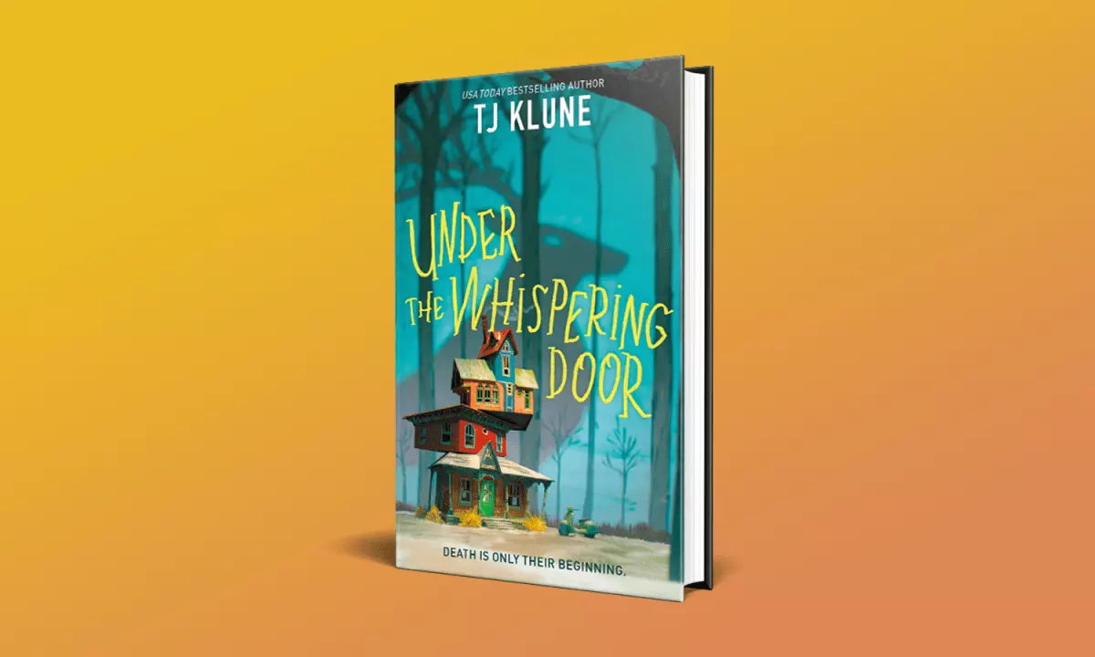 Горчливата прегратка на TJ Klune’s Under the Whispering Door