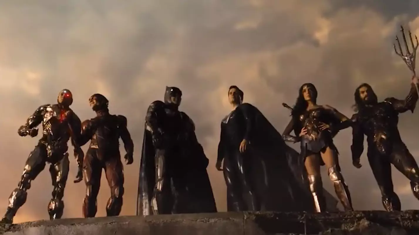 Batman, Zack Snyder-in Ədalət Liqası üçün ən son tizerdə Qaranlıq edir